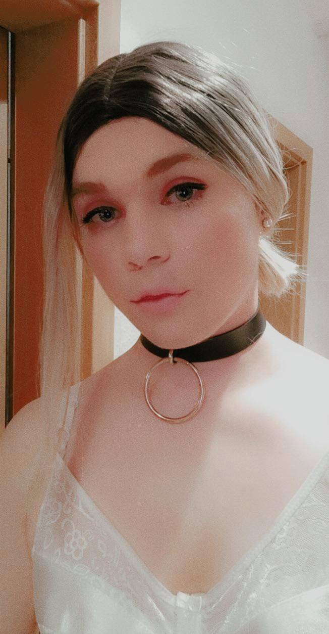 Jemand Lust mich zu tributen? 😈 | Scrolller