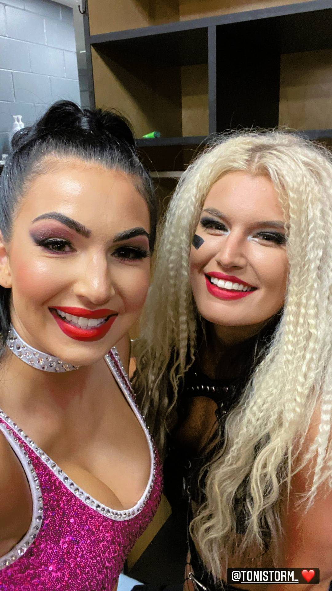 Jessica McKay And Toni Storm | Scrolller