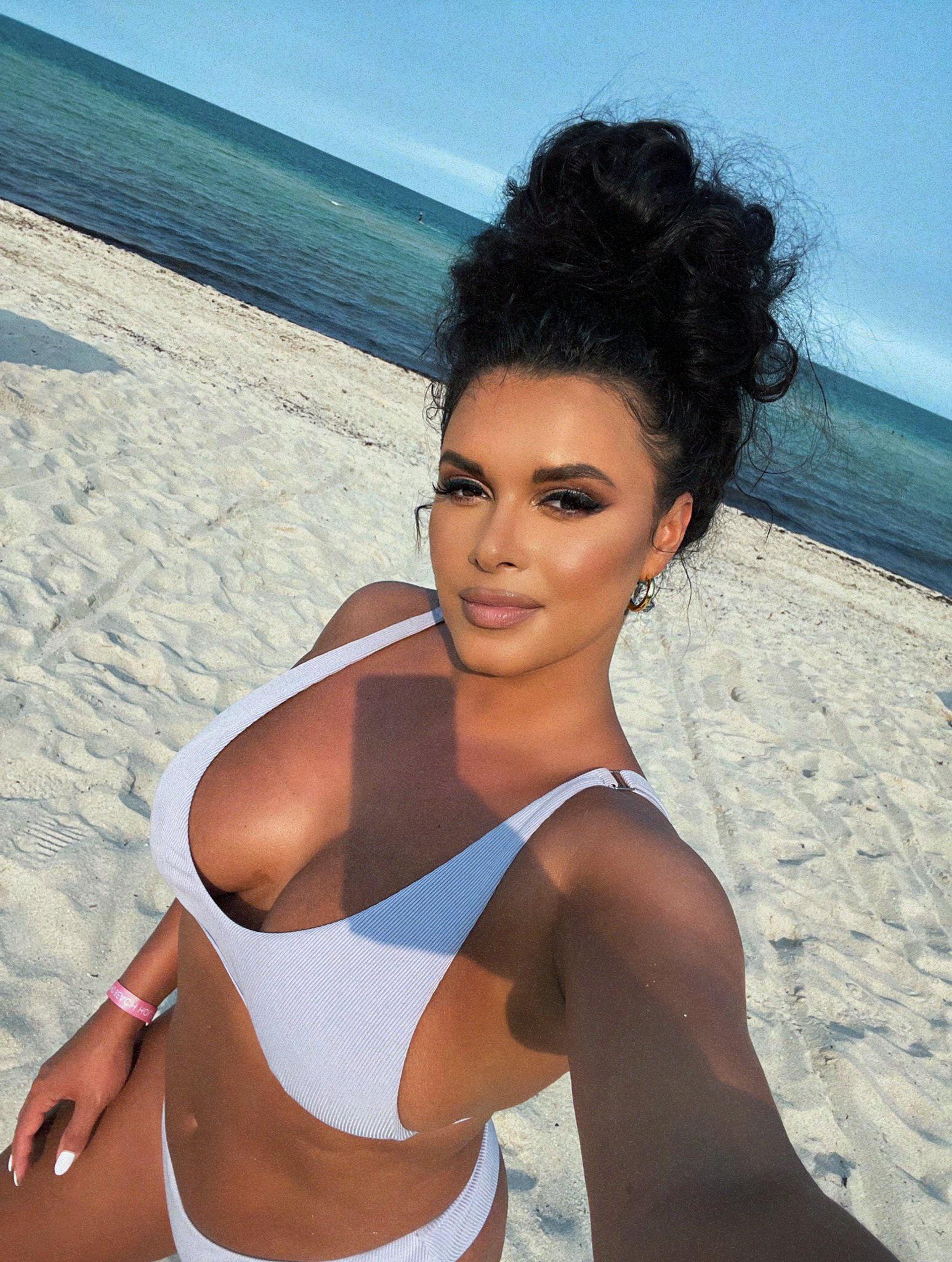 Joy Taylor-Fox Sports | Scrolller