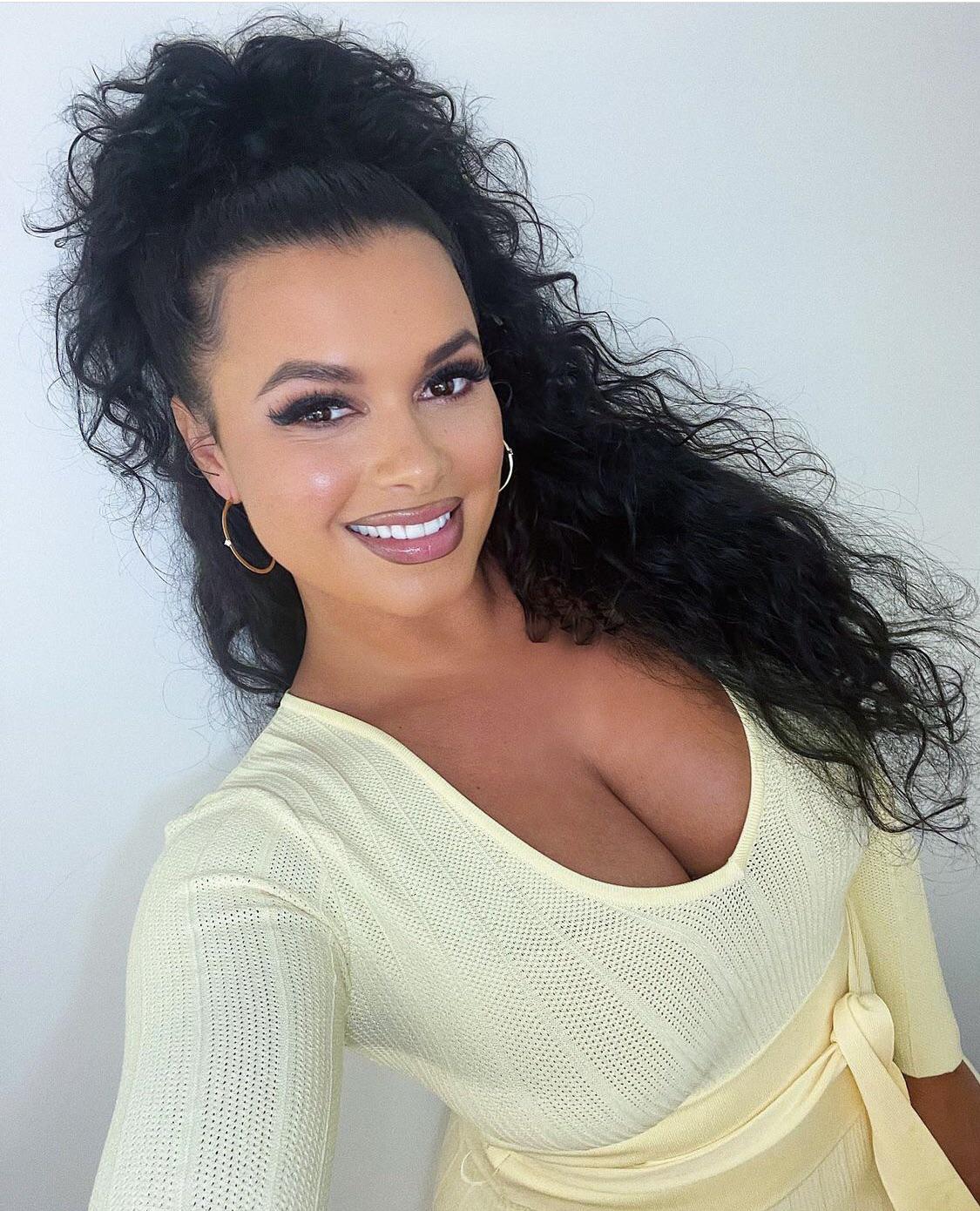 Joy Taylor FS1 | Scrolller