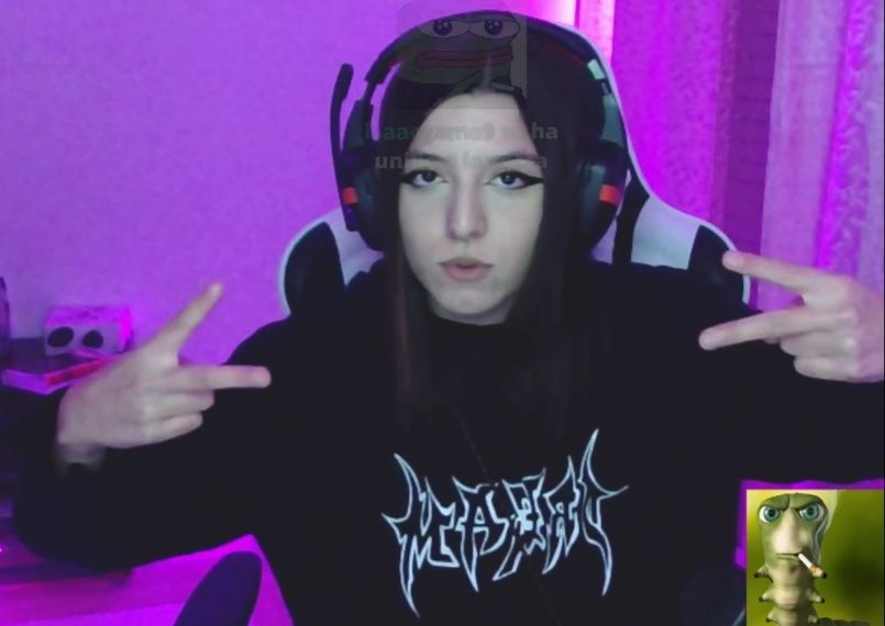 JULI ES LA REINA, JULI MANDA PUTA | Scrolller