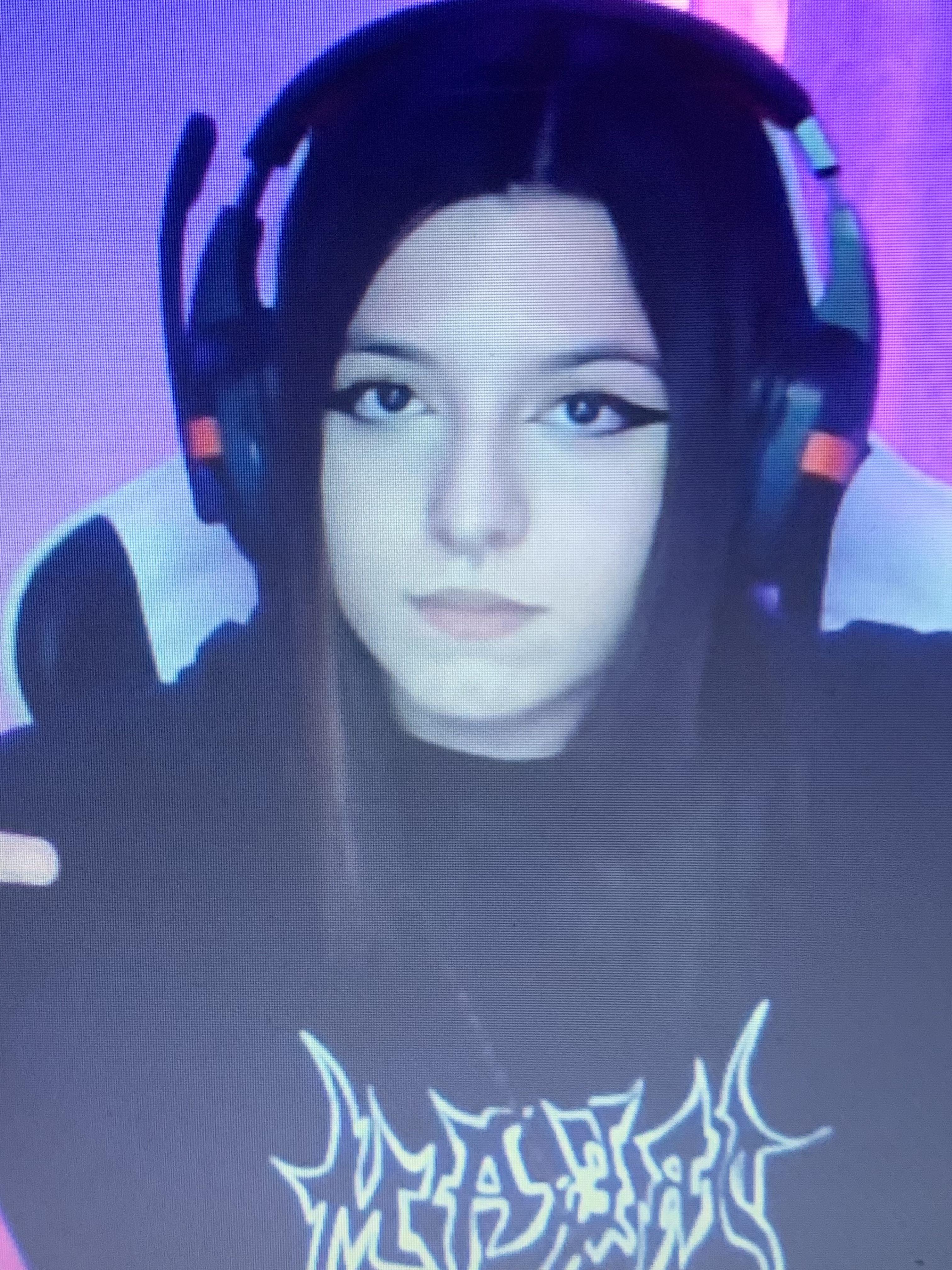 JULI MANDA | Scrolller