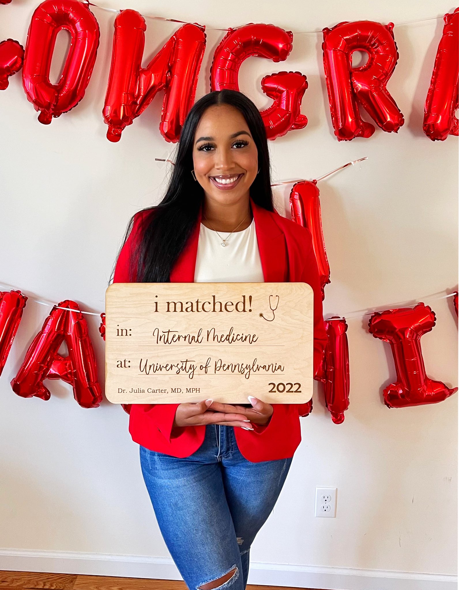 Julia is fine as hell | Scrolller