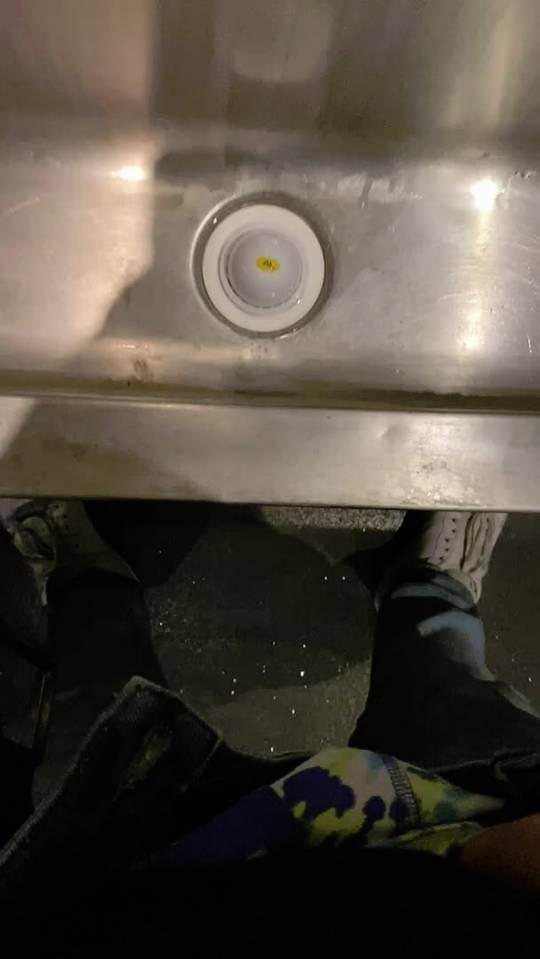Just a fun, messy, urinal piss. | Scrolller