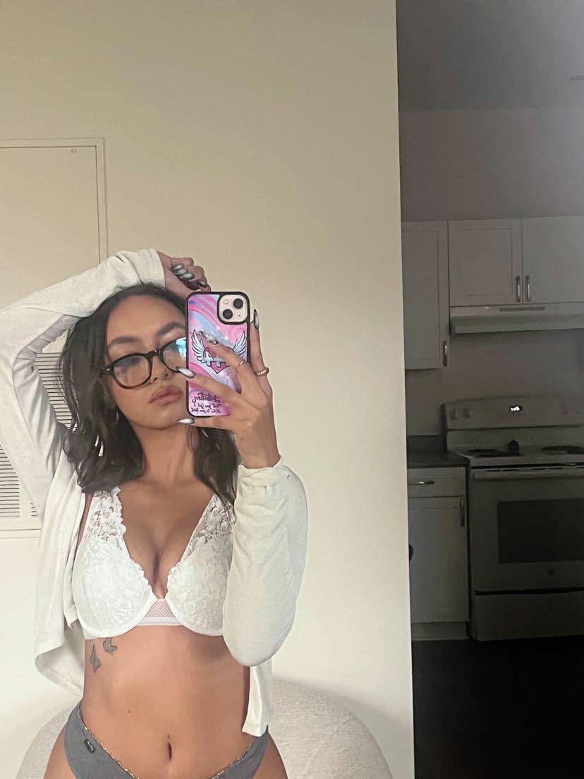 just a horny college student😽 | Scrolller