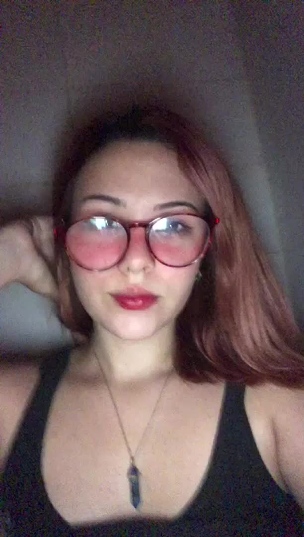 Just a midnight pissing🤭 | Scrolller