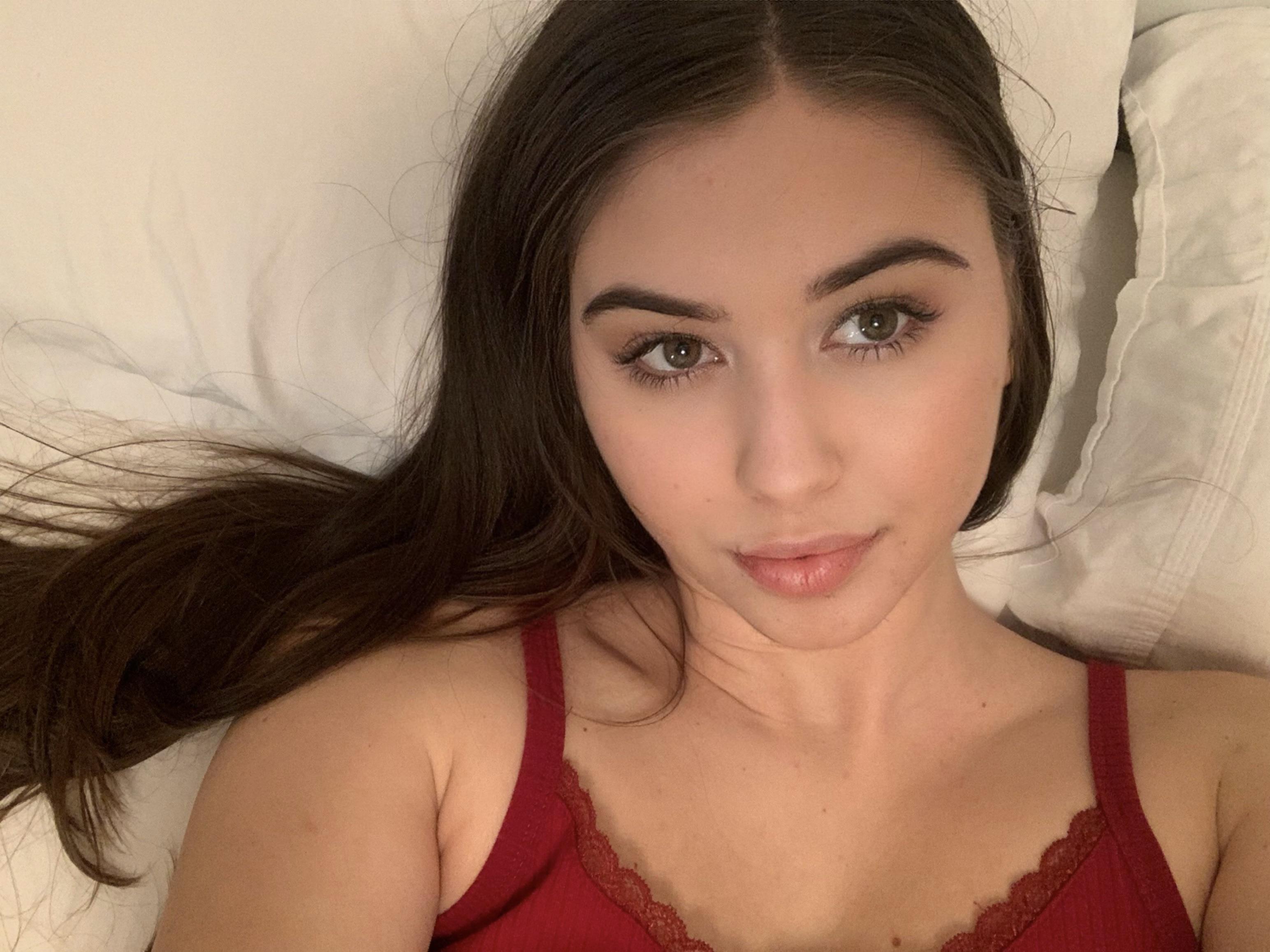 Just chillin | Scrolller