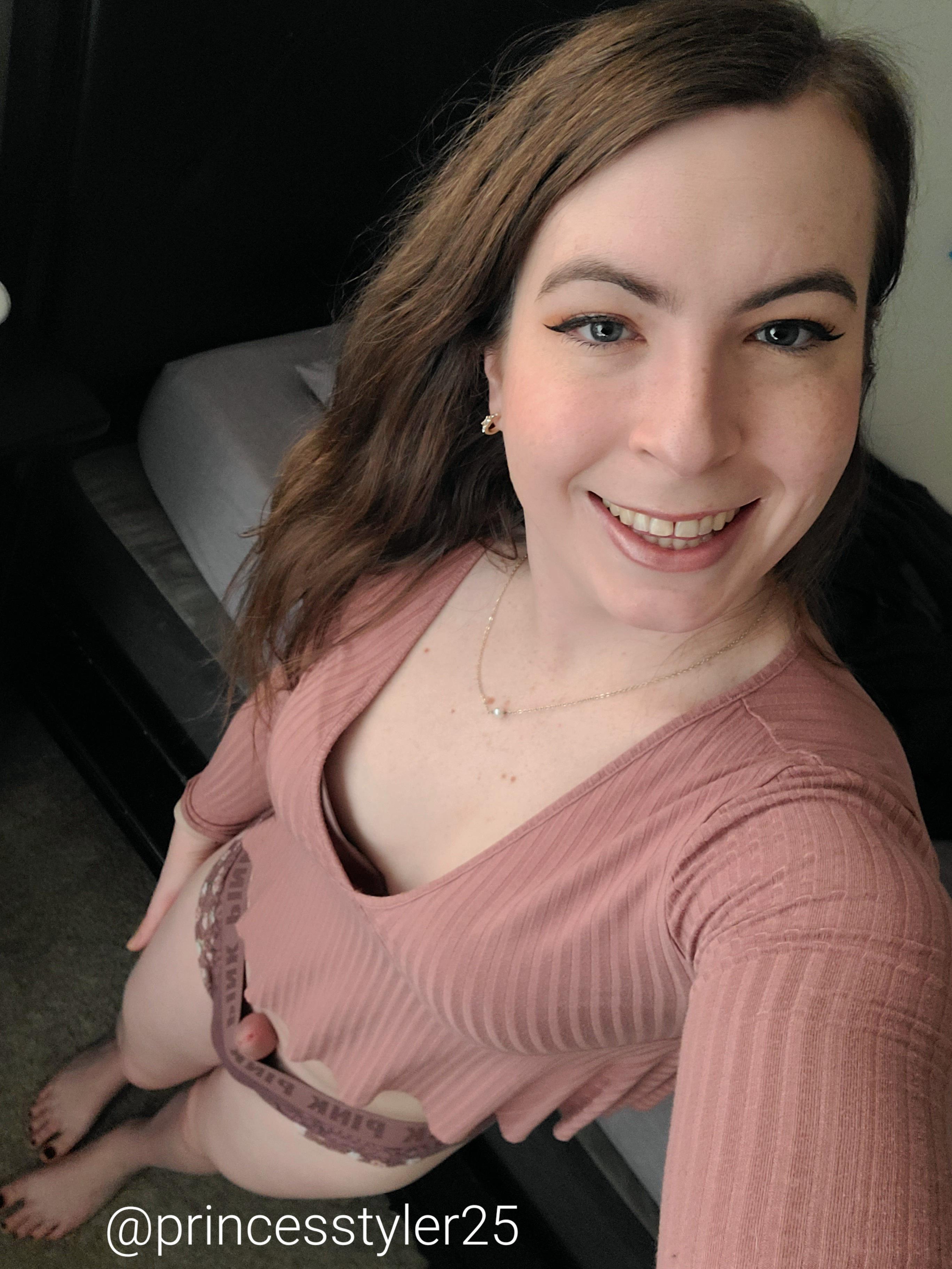 just felt pretty | Scrolller