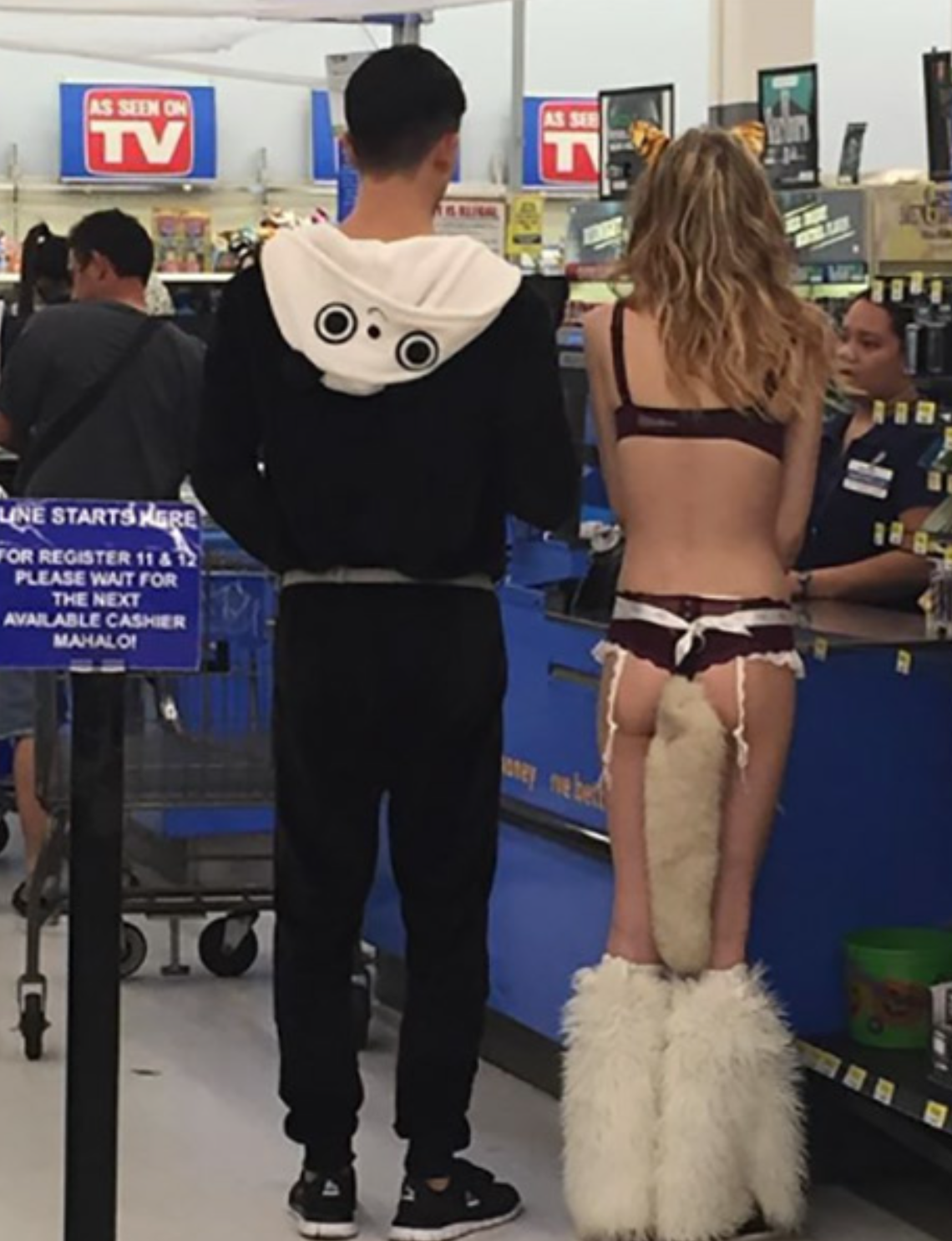 Just pluggin along through walmart | Scrolller