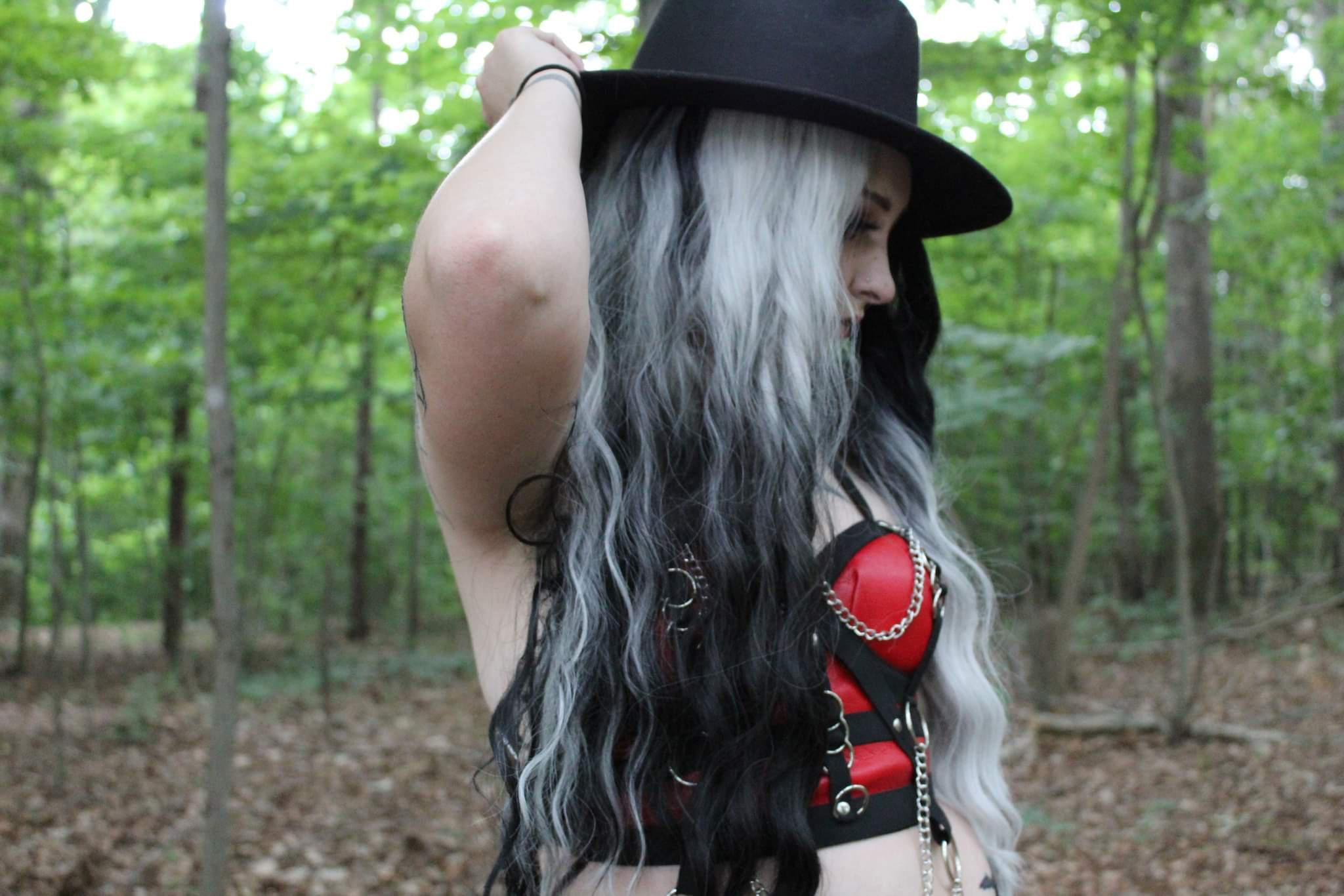 Just your neighborhood goth girl 🖤 | Scrolller