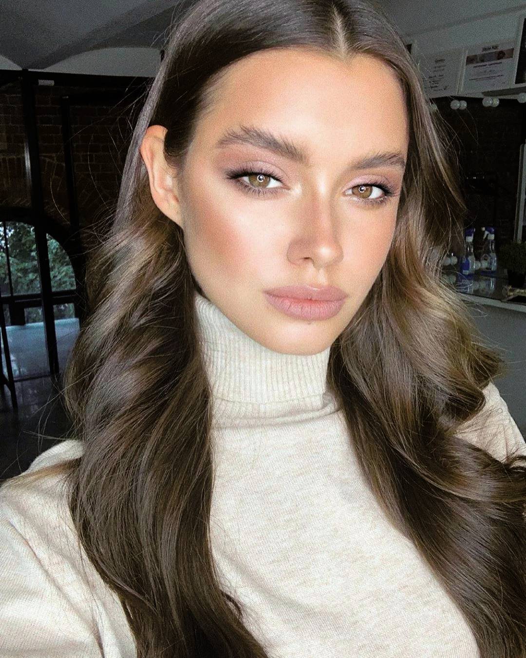 Katya Golden | Scrolller