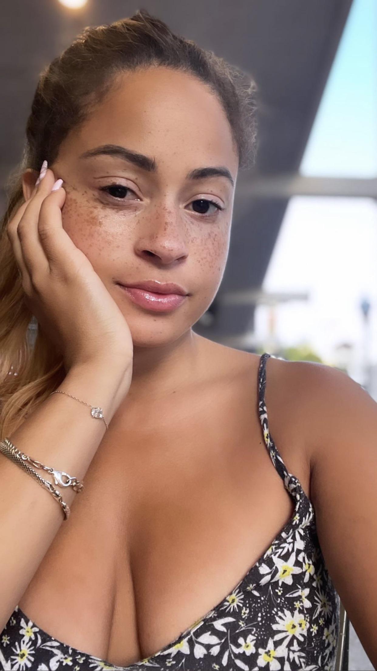 Kayla Braxton | Scrolller