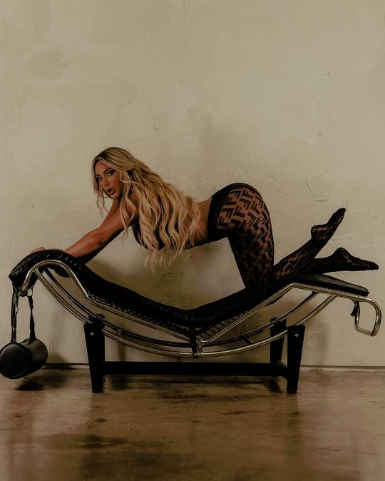 Kayley Gunner | Scrolller