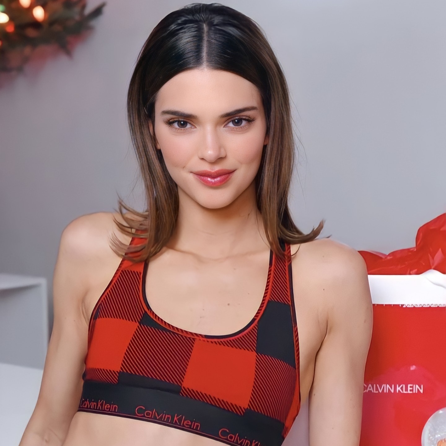Kendall Jenner [irtr] | Scrolller