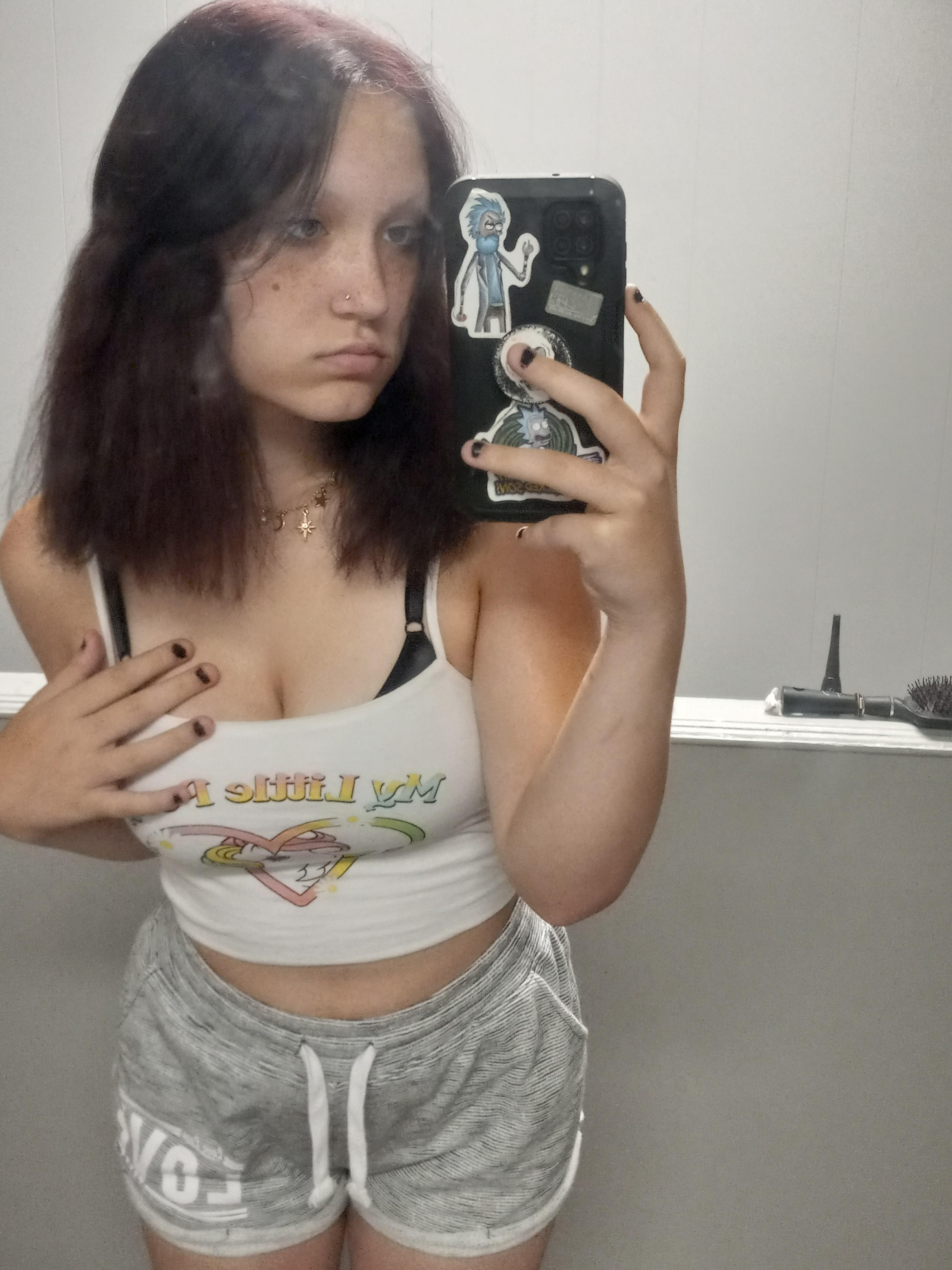 kinda bored so hi lol | Scrolller