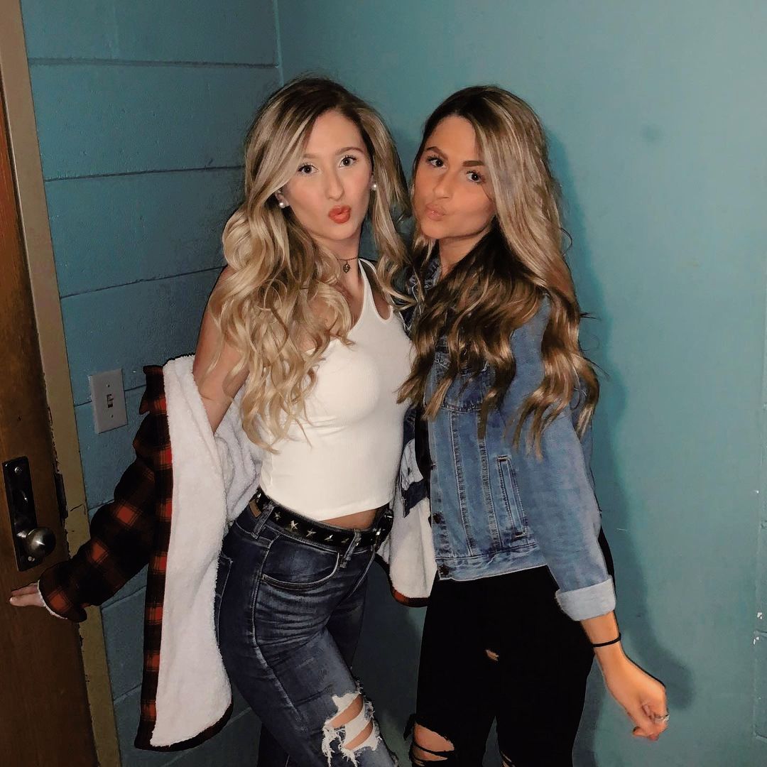 Kissy Face Cuties | Scrolller