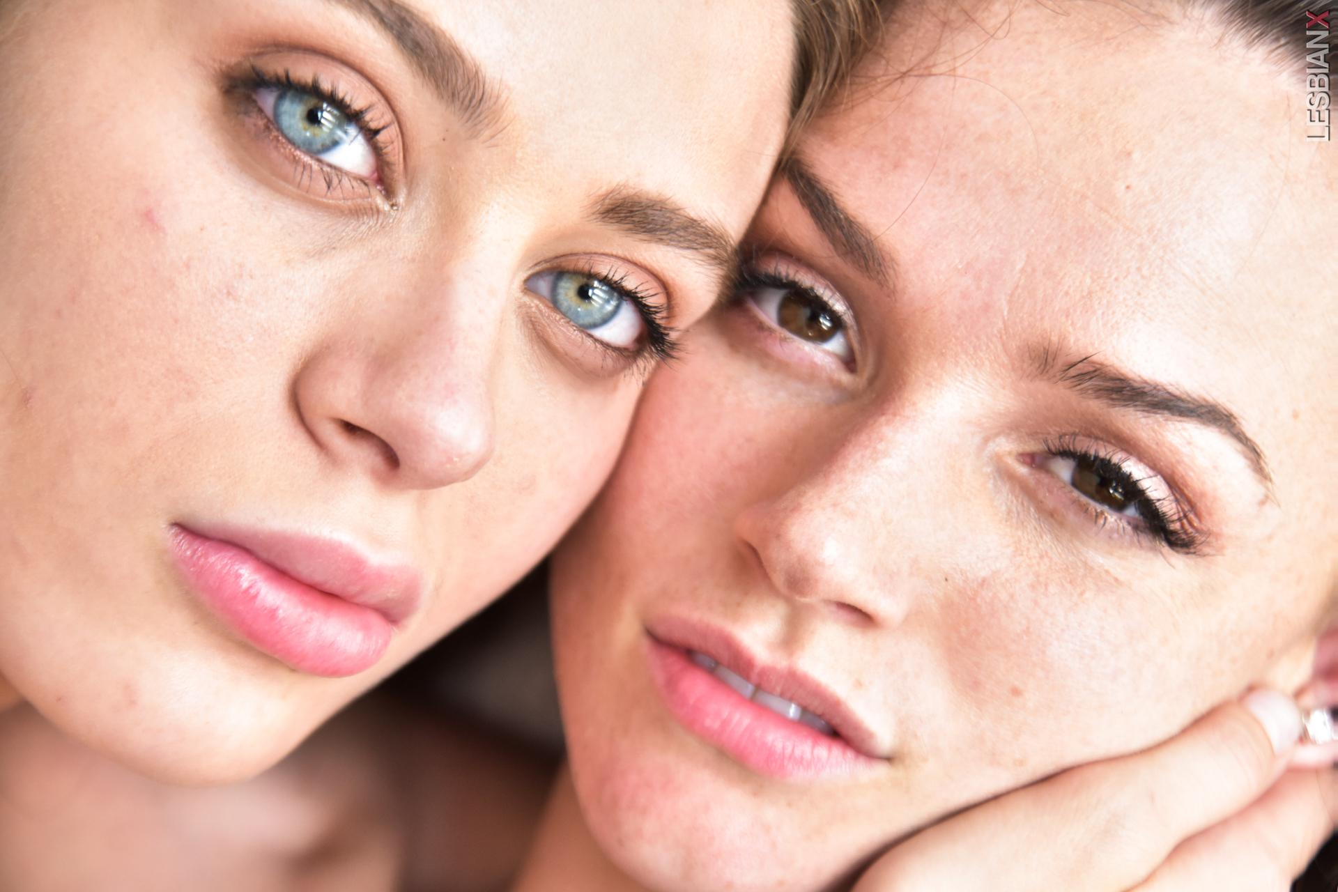 Lana and Tori | Scrolller