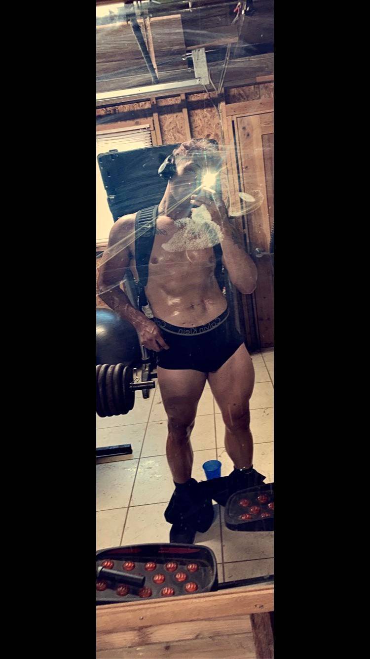 Laredo Tx Bull | Scrolller