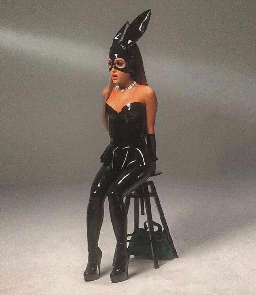 Latex Ari | Scrolller