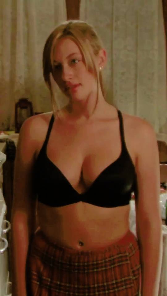 Lauren Furs - Killer Eye 2: Halloween Haunt | Scrolller