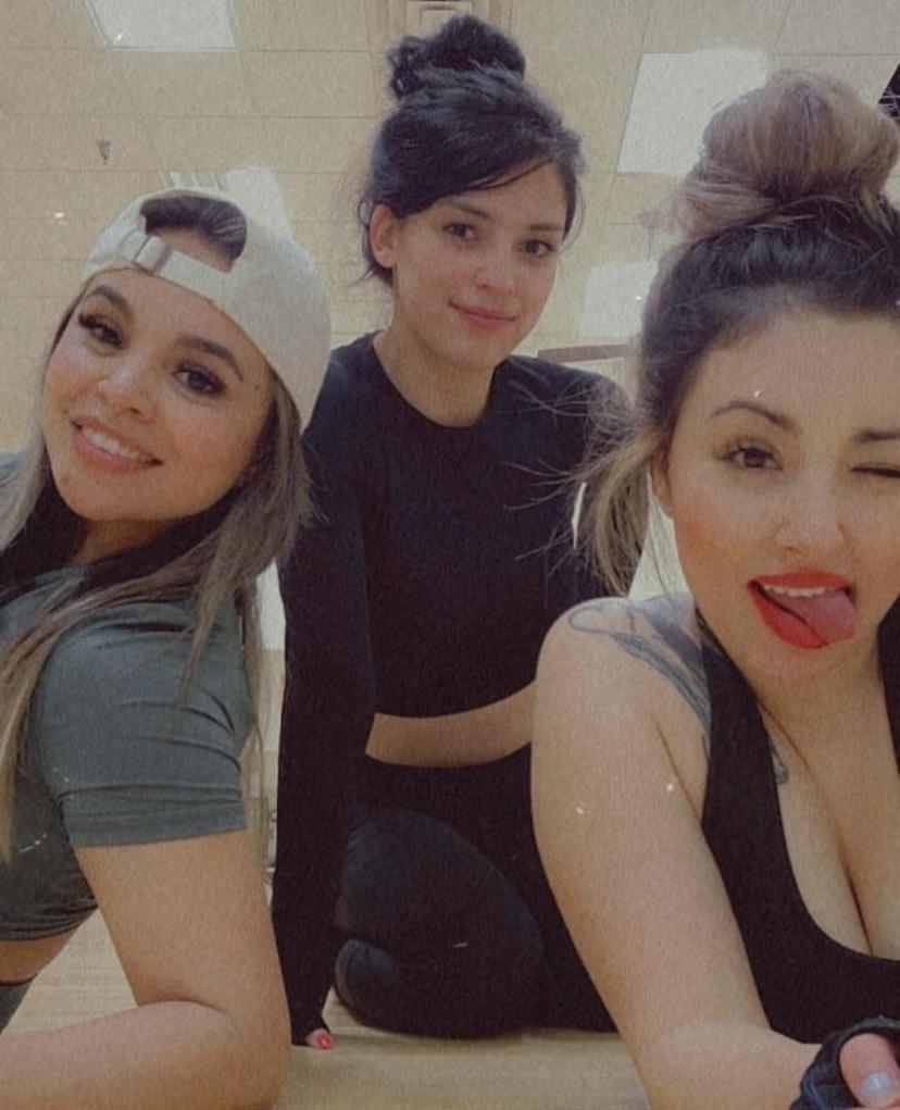 Left and right are cousins but who is your favorite of the three? I have more pics of all let me ...