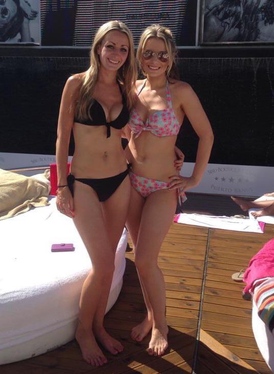 Left or right? | Scrolller