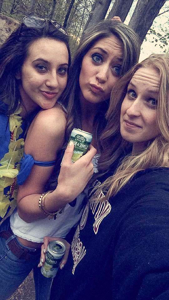 Left, Right or Middle? | Scrolller