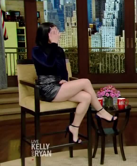 Leggy interview on Kelly and Ryan | Scrolller