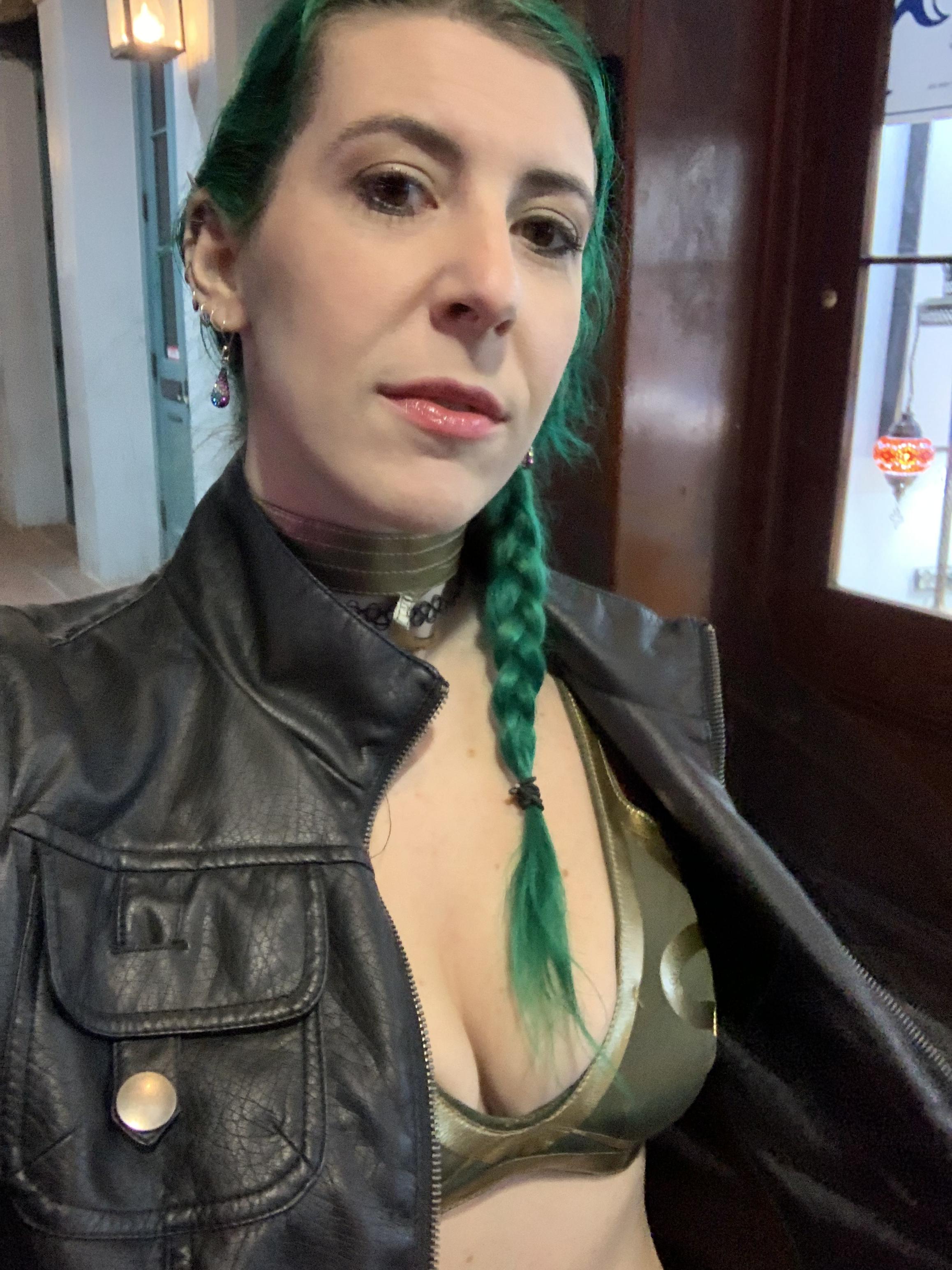 Leia in leather | Scrolller