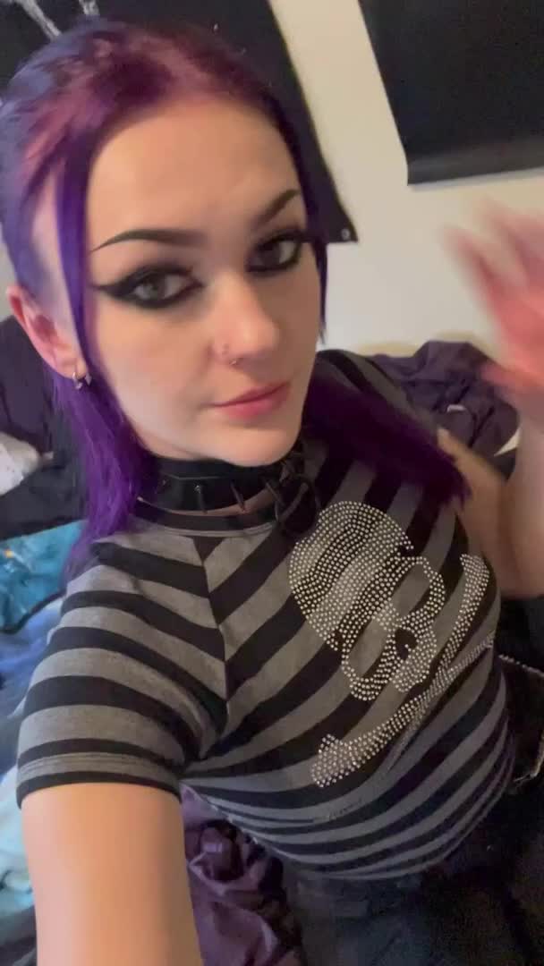 Let me just lay back and get comfortable | Scrolller