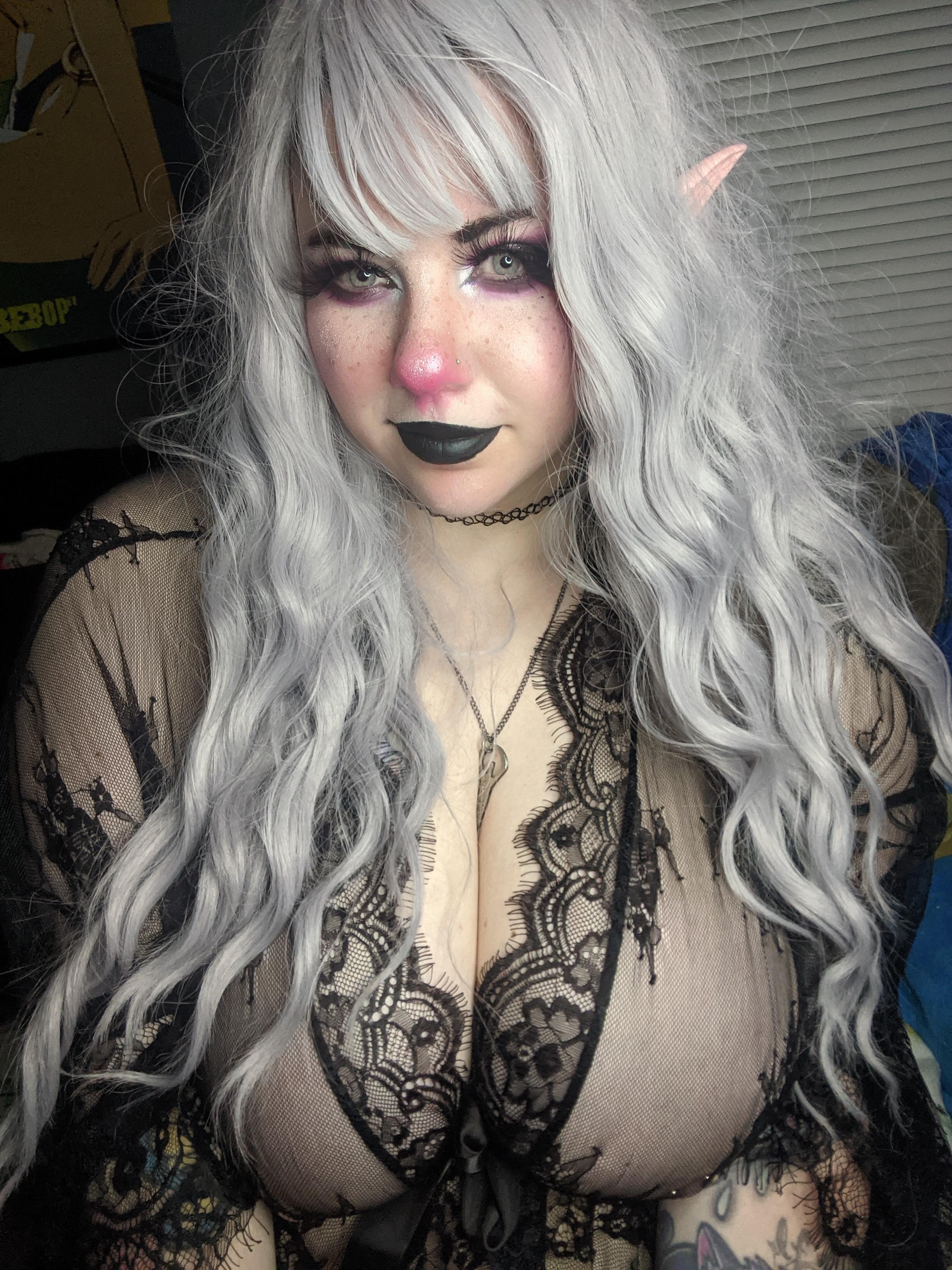 big titty elf mommy 🥵 | Scrolller