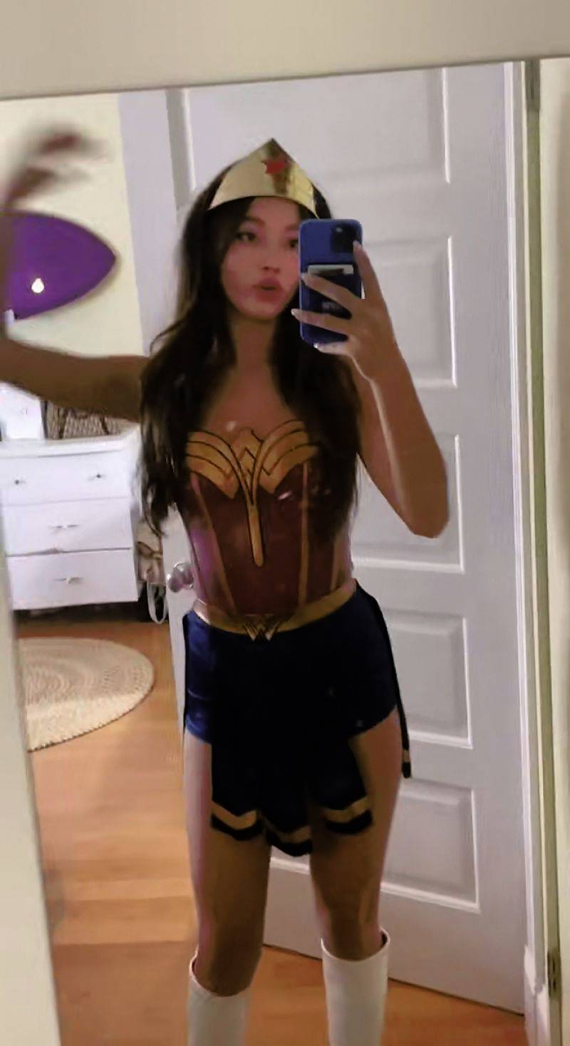 Lily Chee as Wonderwoman | Scrolller