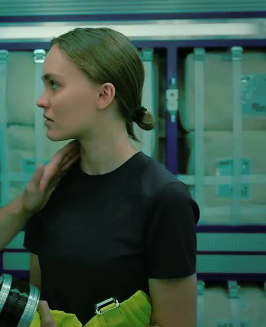 Depp groped | Scrolller