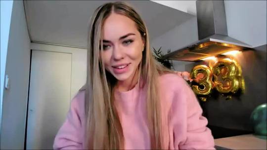 Linda_0nline | Scrolller