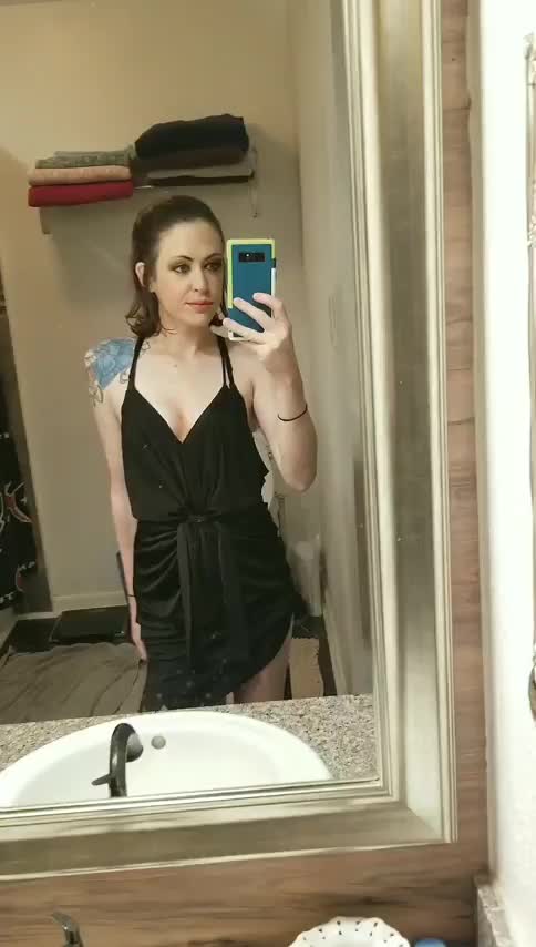 Little black dress flow | Scrolller