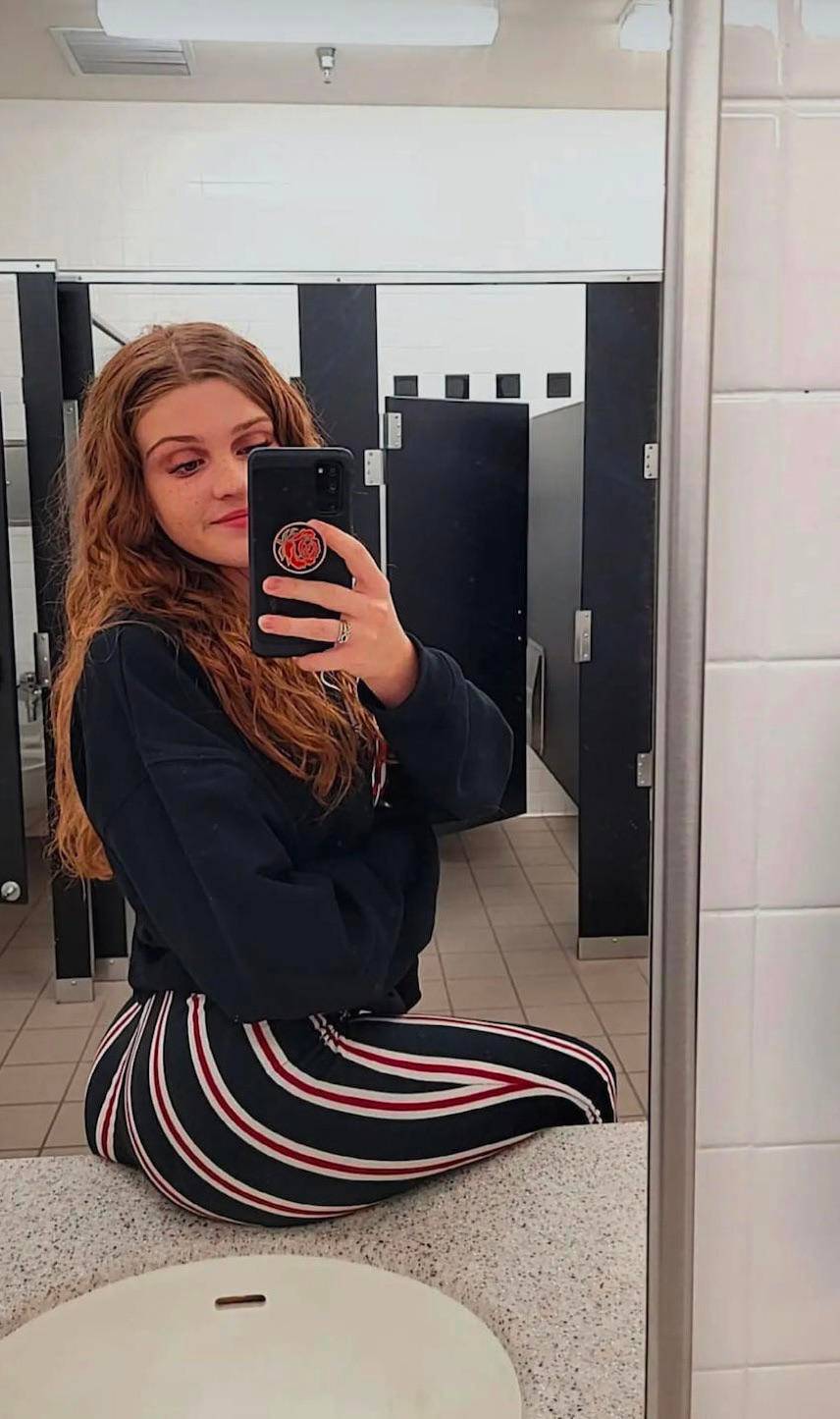 Little booty 😌 | Scrolller