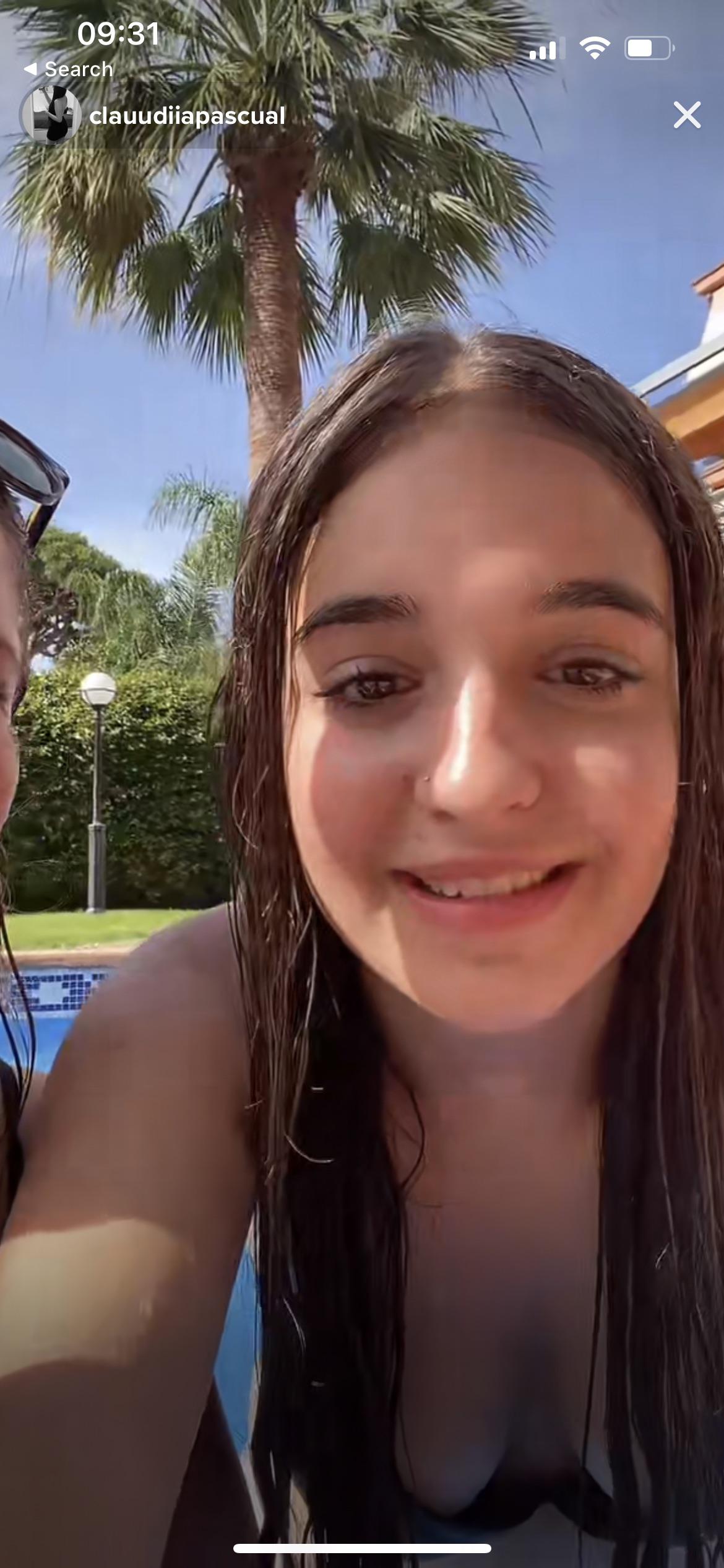 Live right now | Scrolller