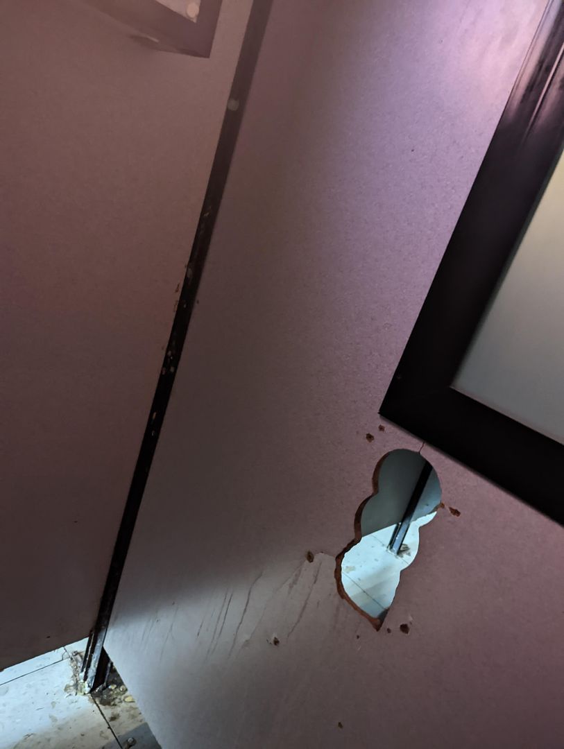 Local glory hole | Scrolller