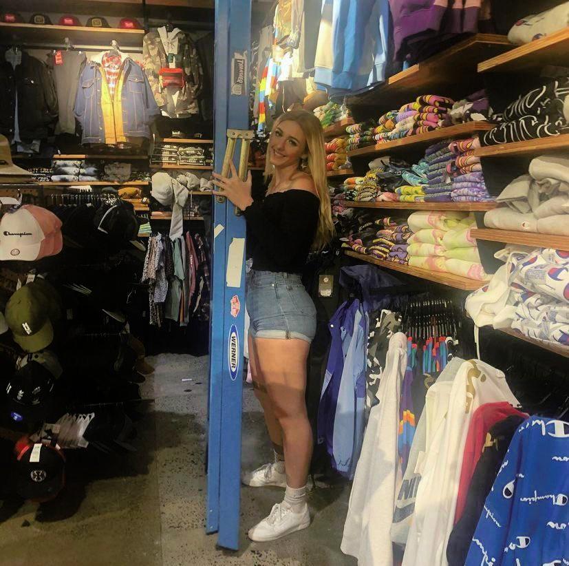 local hottie (iktr) | Scrolller