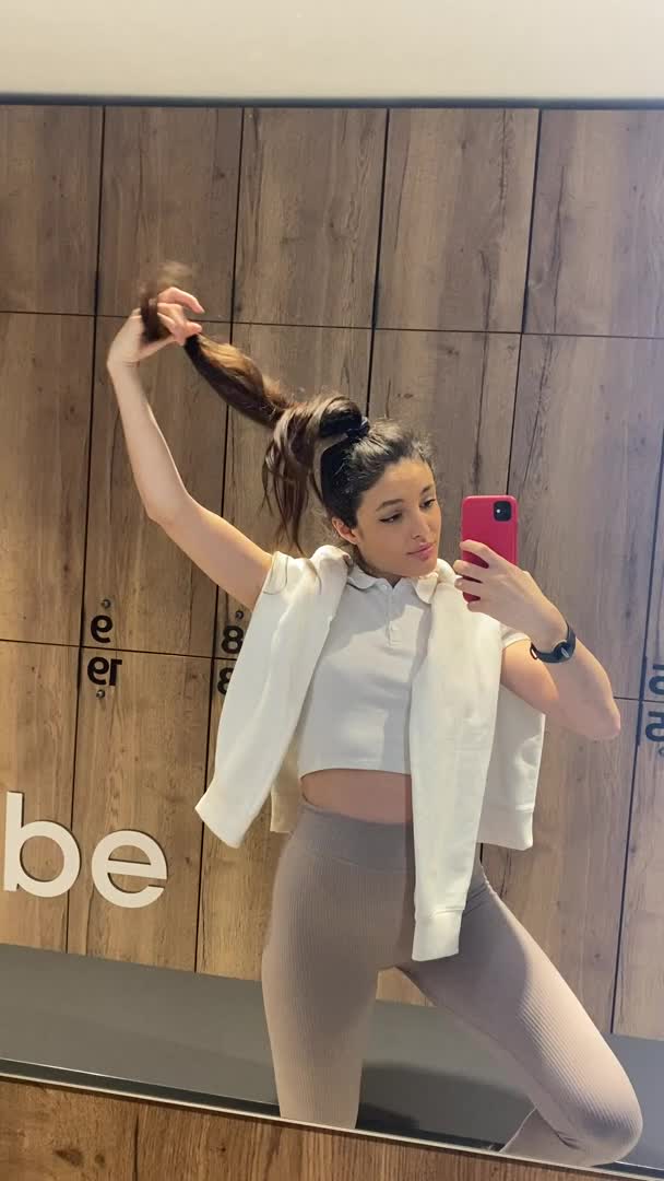 Looking for a gym partner | Scrolller