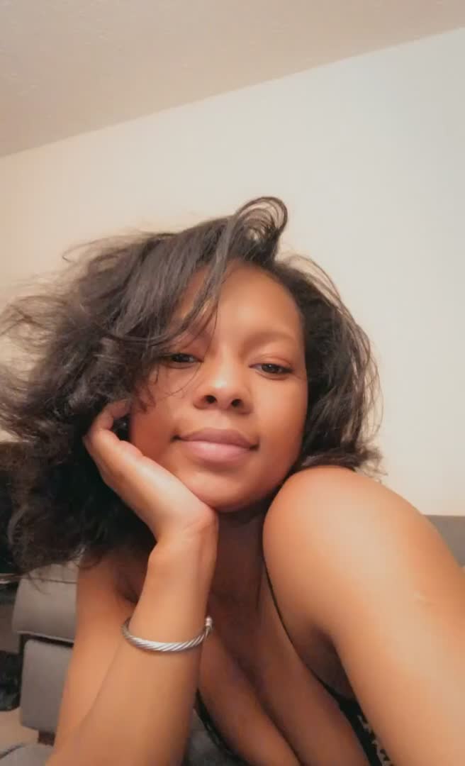 looking more comfortable than the couch | Scrolller