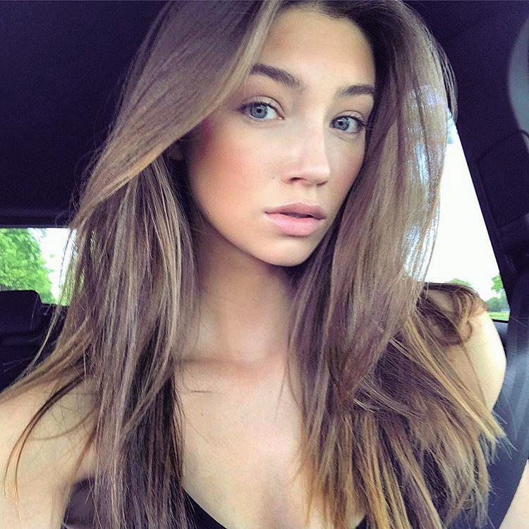 Lorena Rae Scrolller
