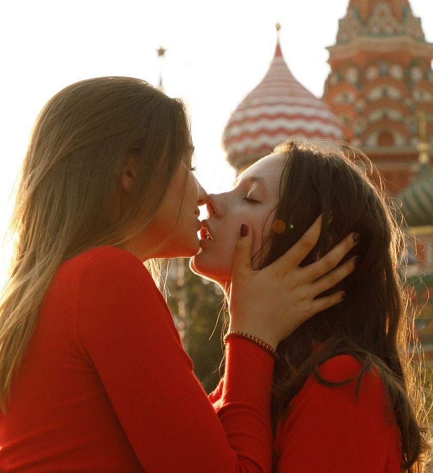 Lost in the moment | Scrolller