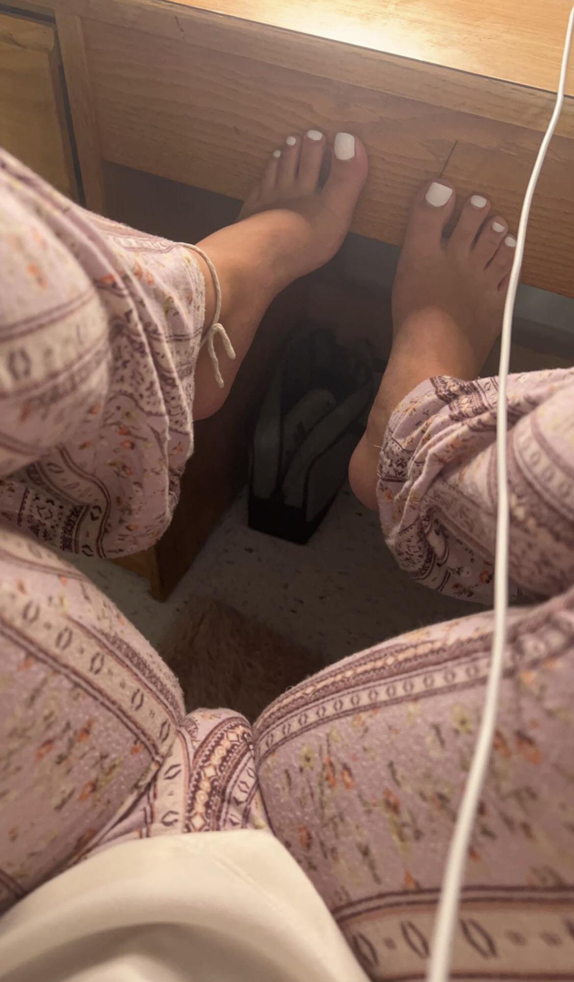 Love my girls pretty white toes | Scrolller