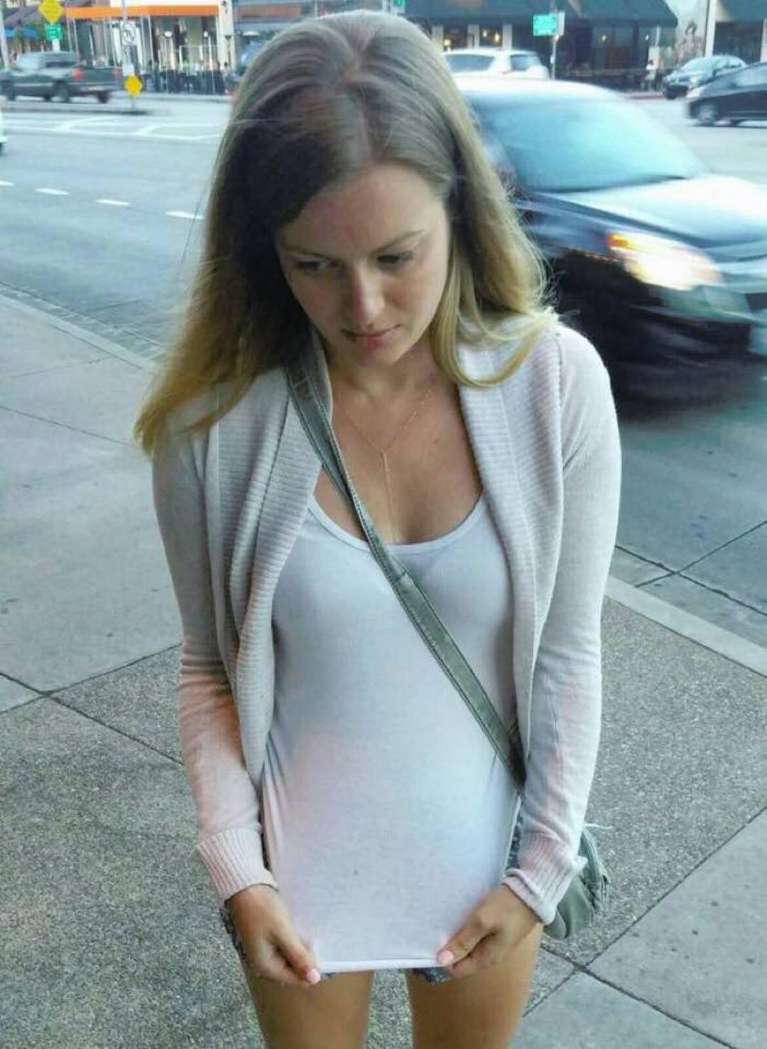 Love seeing the outline of her lil bra | Scrolller