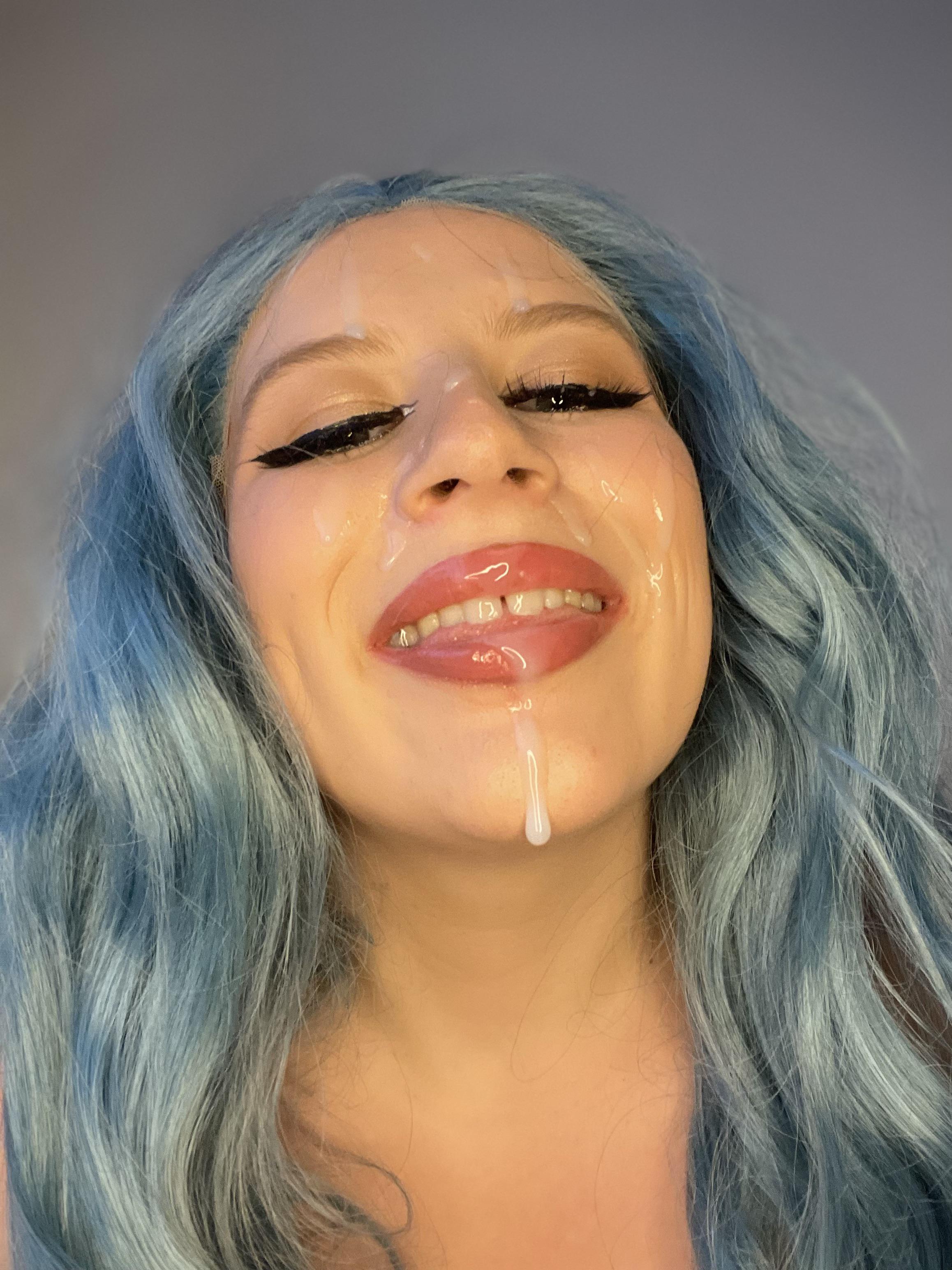 Love the feeling of cum dripping down my face | Scrolller