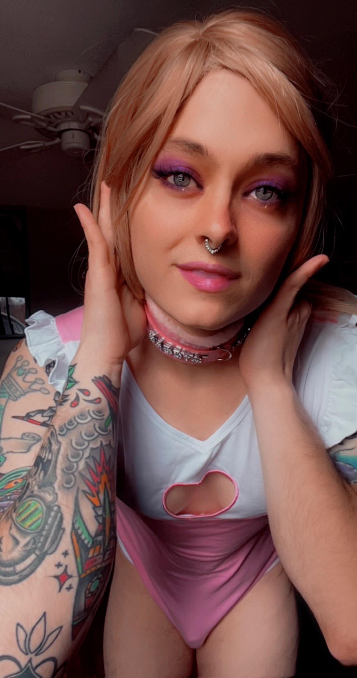 Love the lighting in this one 💜💕 | Scrolller