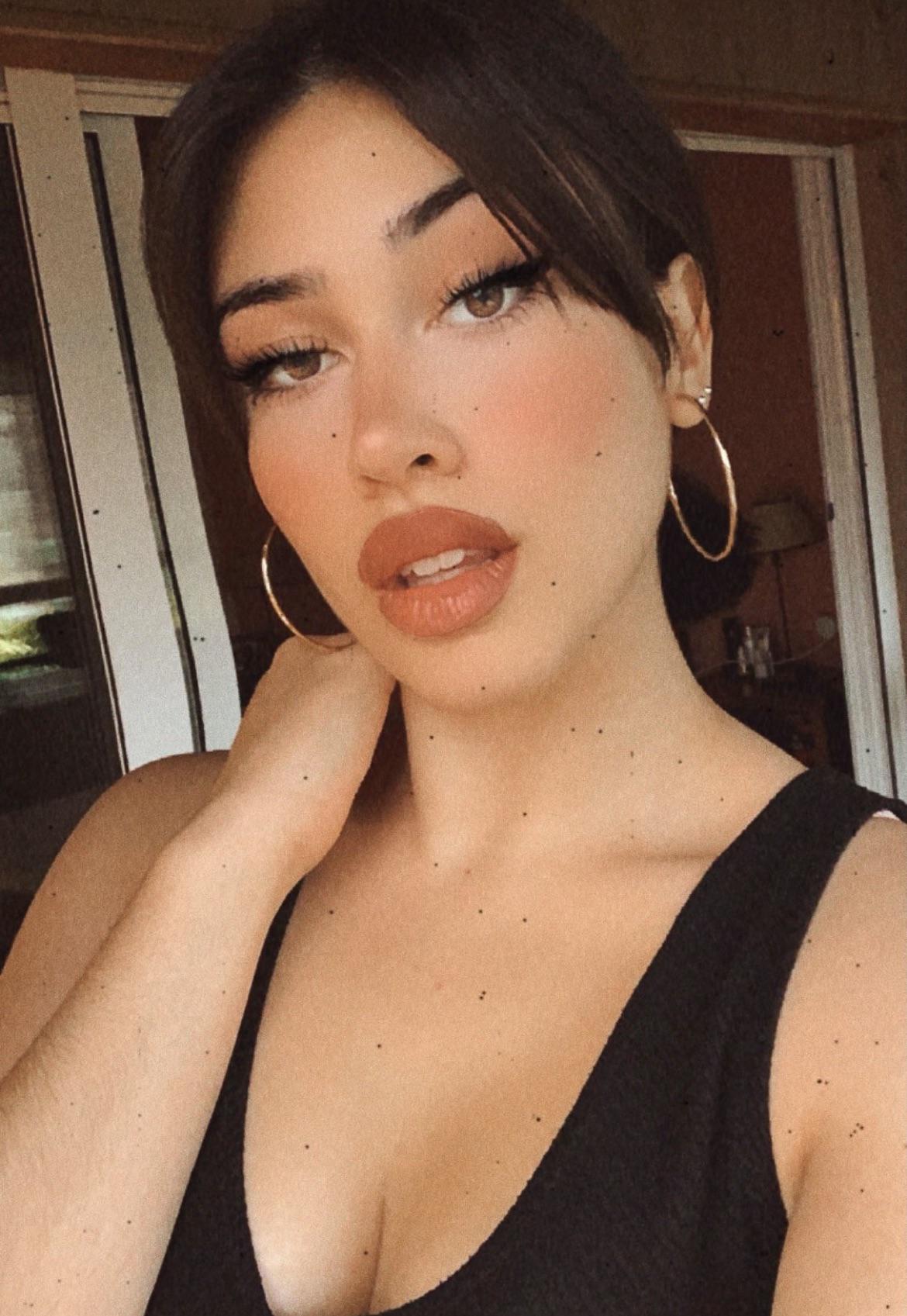 Love the way you lie | Scrolller