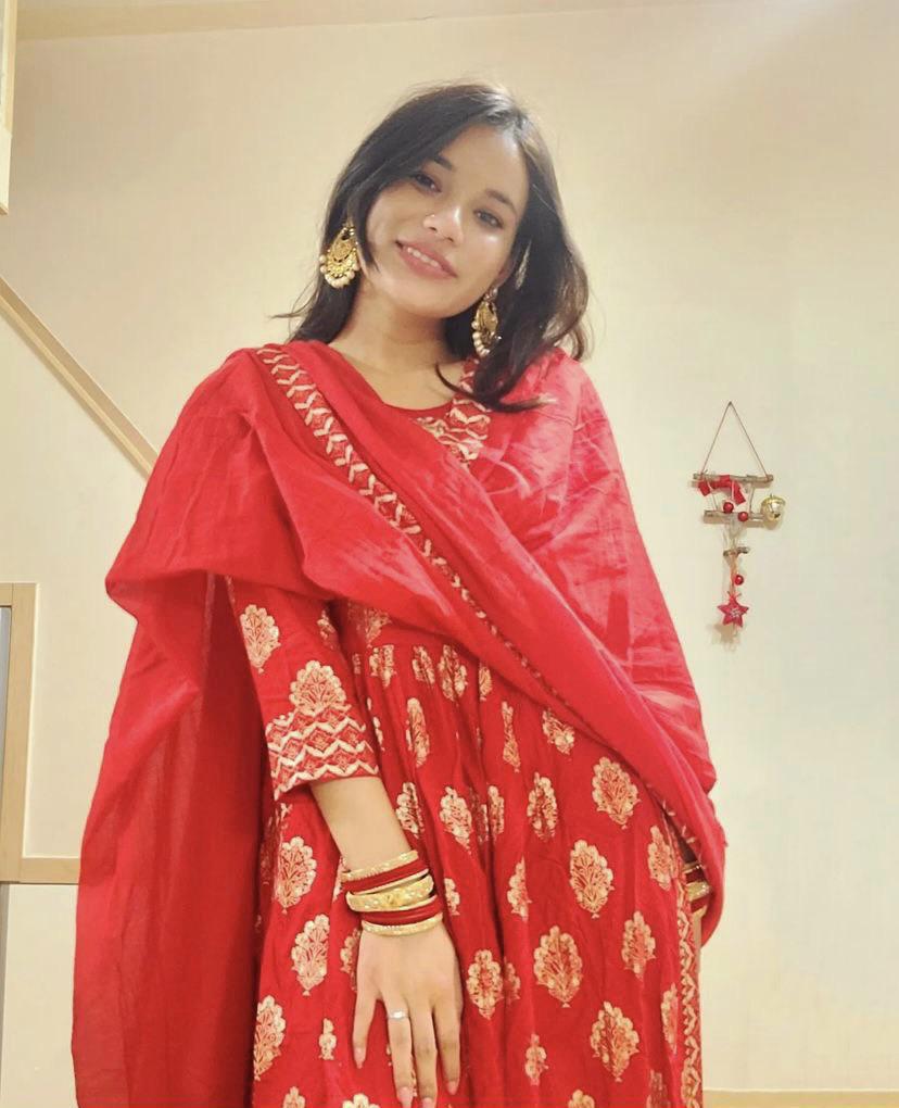 Love to wear a traditional | Scrolller