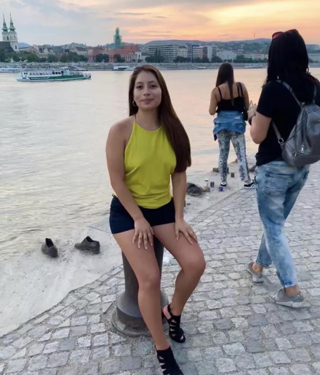 Love when my wife goes braless. So subtle yet so erotic. | Scrolller